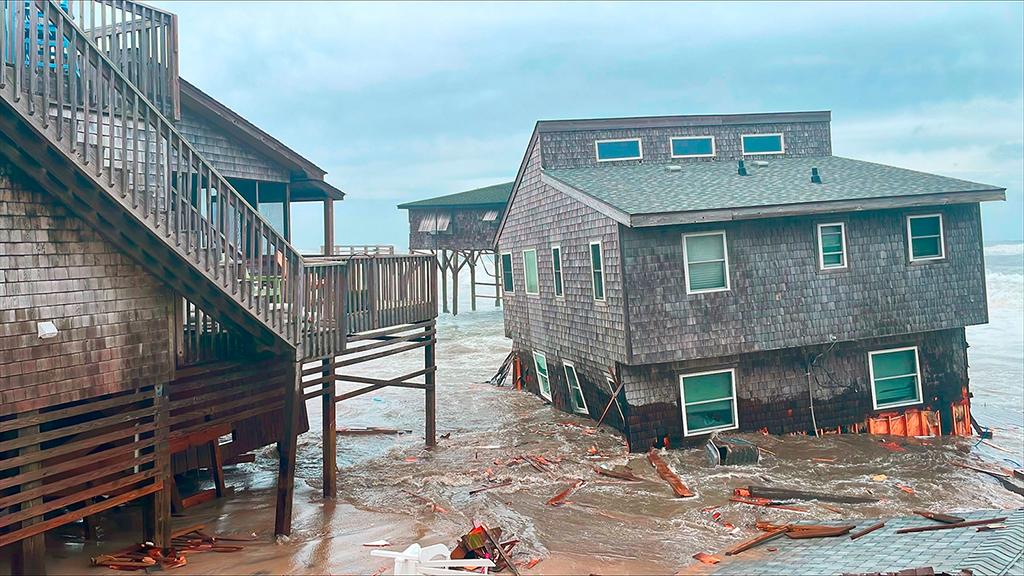 Five Unoccupied Houses Collapse At Cape Hatteras National Seashore