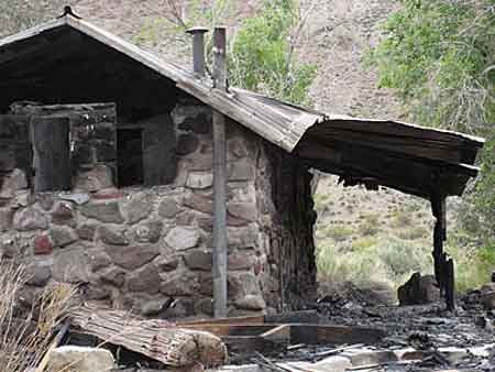Building with Notorious History in Death Valley National Park Burns in ...