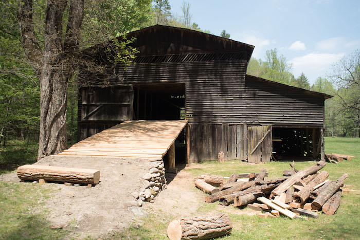 Volunteers Rehabilitate Palmer Barn At Great Smoky Mountains National Park