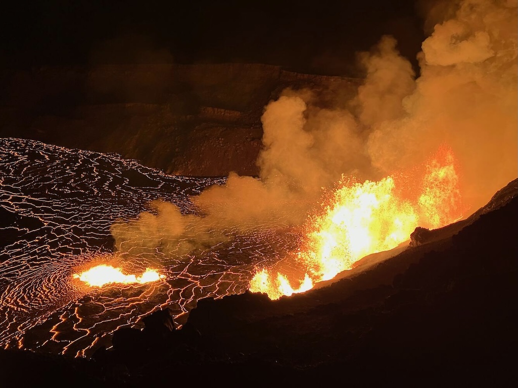 UPDATE | Kīlauea Volcano Erupting At Hawai'i Volcanoes National Park