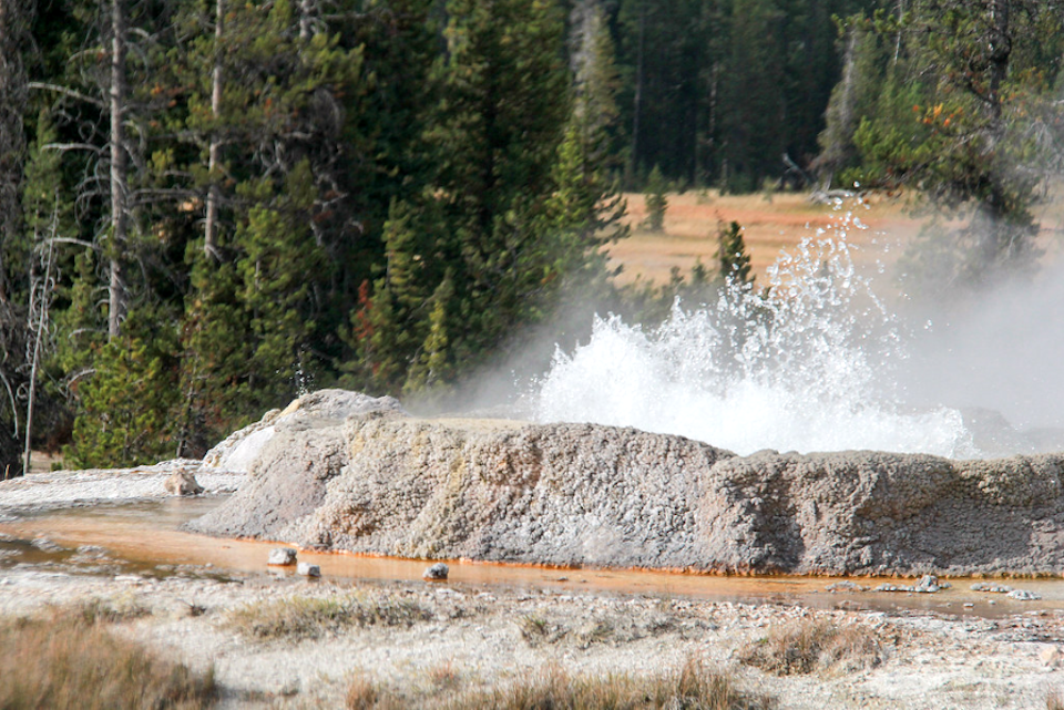Exploring The Parks: Yellowstone's Shoshone Geyser Basin