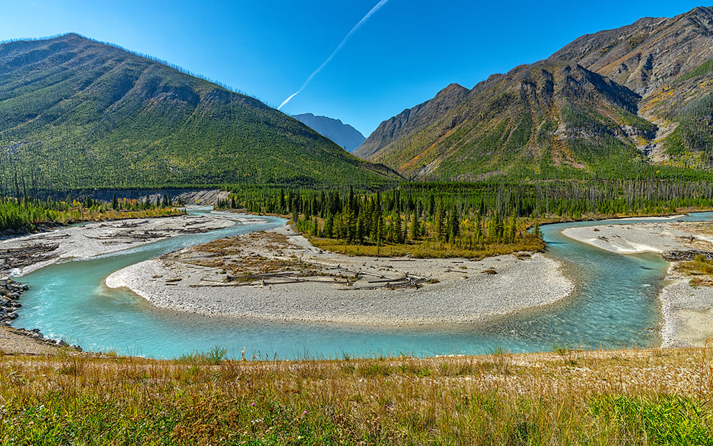 Mountains And An Oxbow Bend In Kootenay River, Kootenay National Park ...